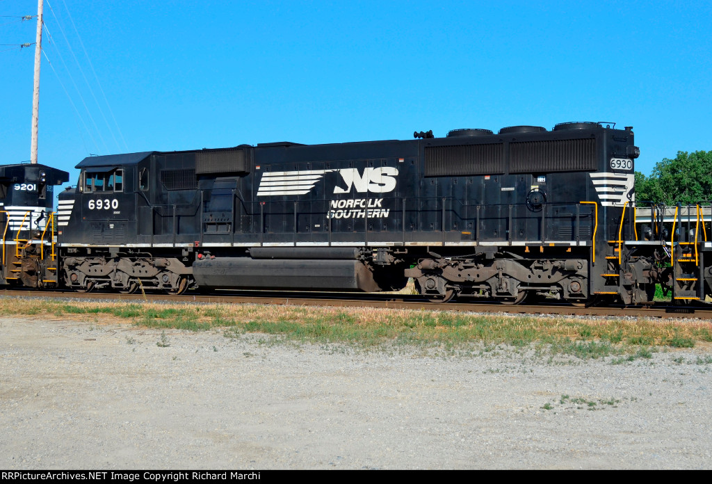 NS 6930
